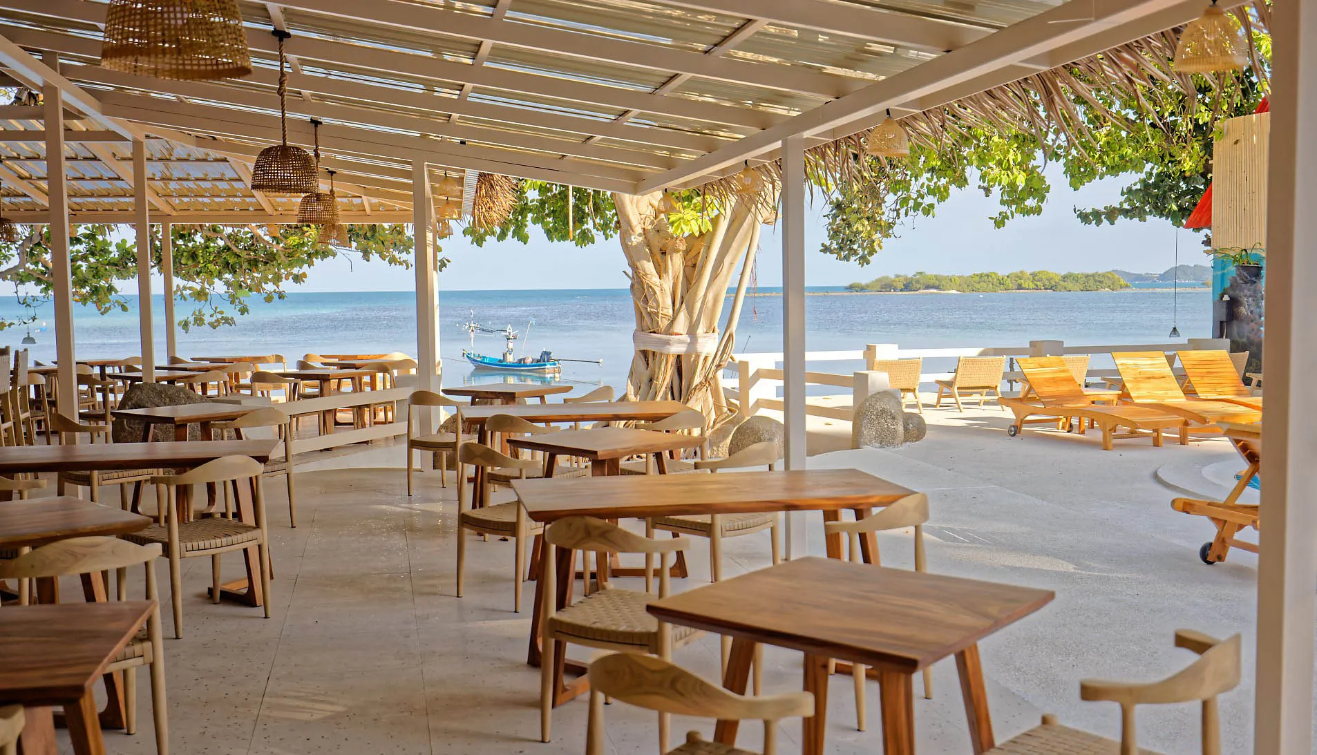 Blue Turtle Hotel Samui | Family Beachfront Hotel on Chaweng Beach, Koh ...