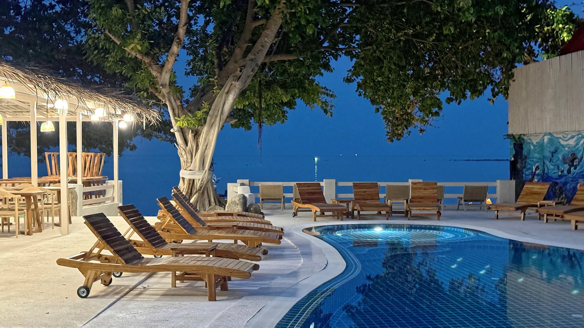 Blue Turtle Hotel Samui | Family Beachfront Hotel on Chaweng Beach, Koh ...